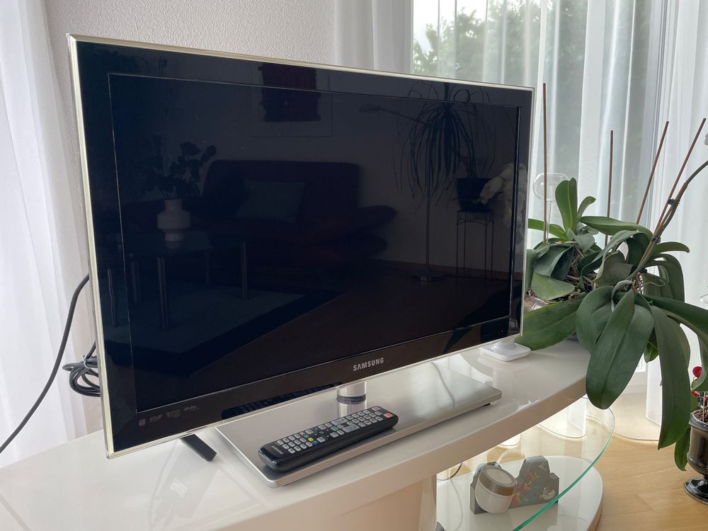 Samsung ue32c6000 Fernseher in gutem Zustand (Gebraucht) in Schenkon ...
