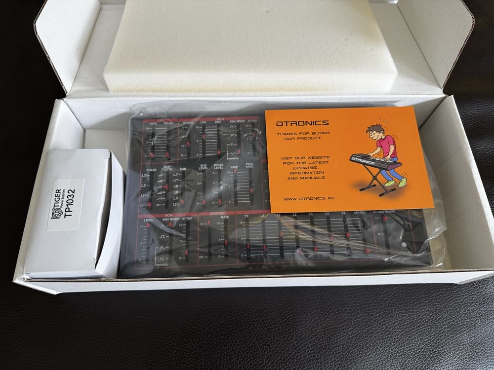 Dtronics DT-300 V2 - Controller für Alpha Juno MKS-50 (Neu (gemäss ...