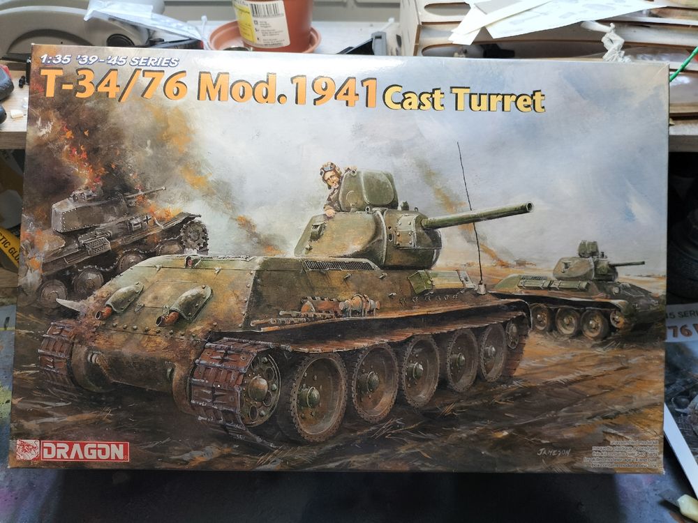 Dragon 1/35 T34/76 Modell 1941 cast turret. (Neu (gemäss Beschreibung ...