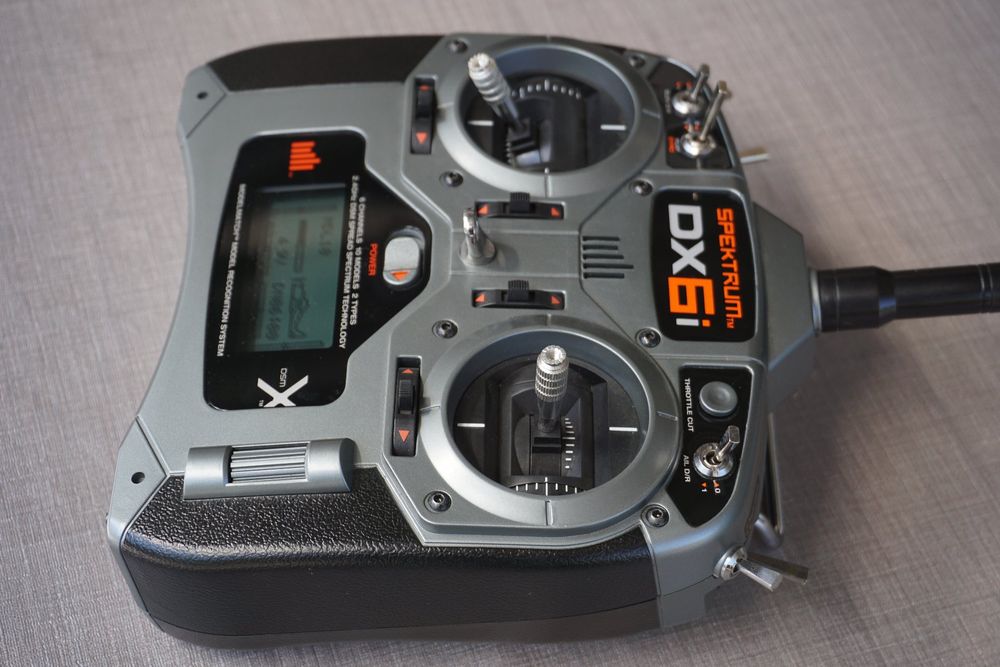SPEKTRUM DX6i / DSM-X / Mode 2 Sender | Kaufen auf Ricardo