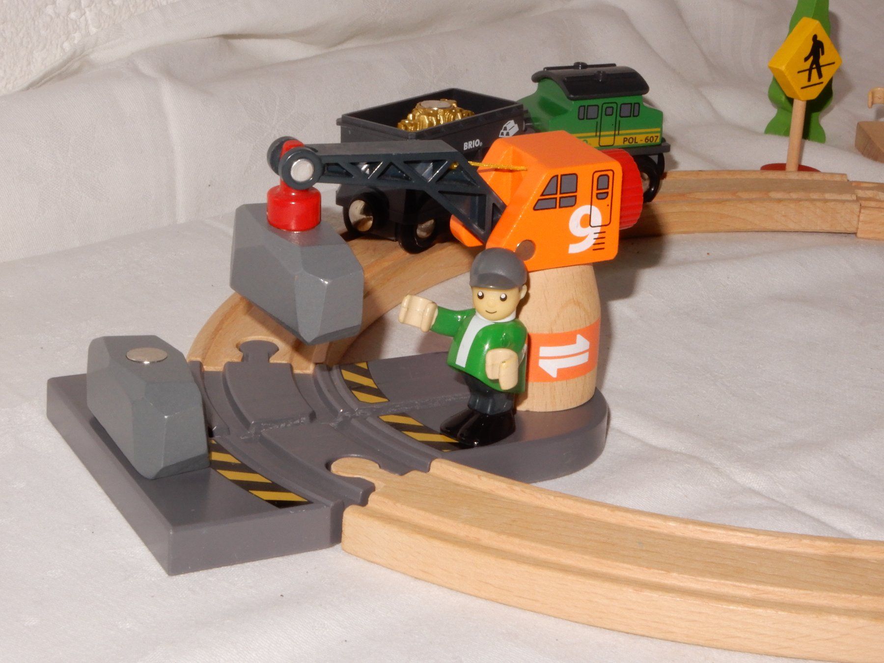 BRIO Eisenbahn Goldmine 33049 + Verladestation + E-Lok Akku (Gebraucht ...