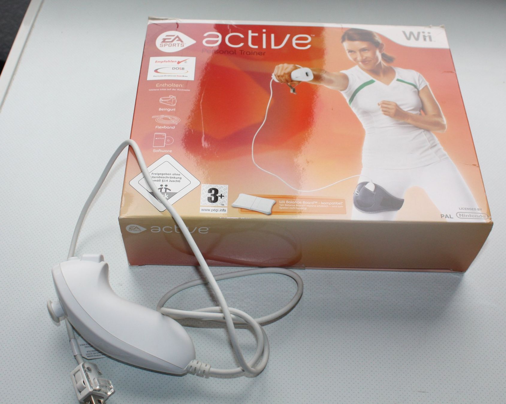 Nintendo Wii Fit Plus mit Balance Board und viel Zubehör... (Gebraucht ...