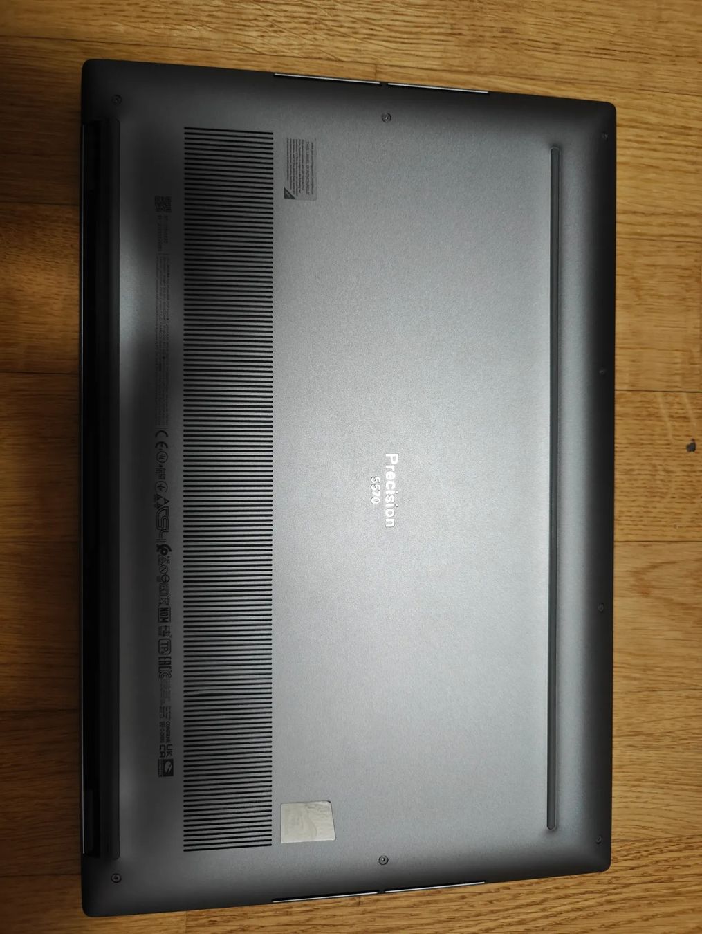 Dell Precision 5570 15.60" 1000GB 32GB RAM, CH, I9 12900H (Neu (gemäss ...