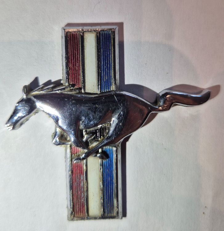 Vintage Ford Mustang 1964-1968 Orig. Emblem,, tolle Patina | Kaufen auf ...