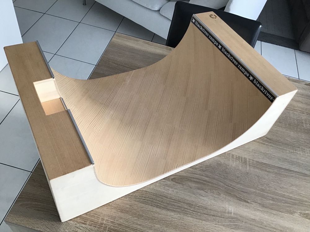 Fingerskateboard Halfpipe „Black River“ (Gebraucht) in Chur für CHF 40 ...