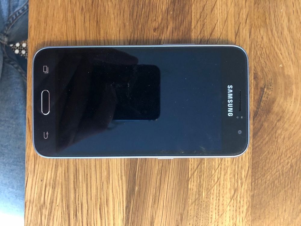 Samsung Galaxy J1 (6) (Neu (gemäss Beschreibung)) in Zürich für CHF 21 ...