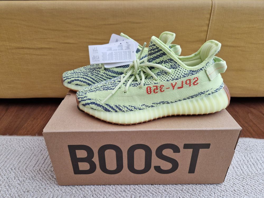 Adidas Yeezy Boost 350 V2 (Neu und originalverpackt) in Muzzano für CHF ...