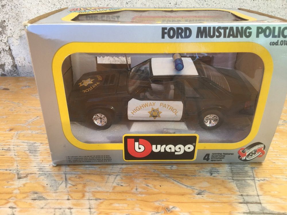 Ford Mustang Police Burago 1:24 (Neu und originalverpackt) in Erlenbach ...