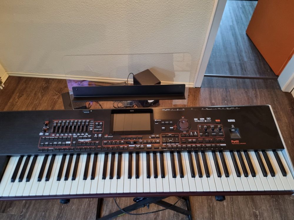 K Board Korg Pa4X (Neu (gemäss Beschreibung)) in Kesswil für CHF 2200 ...