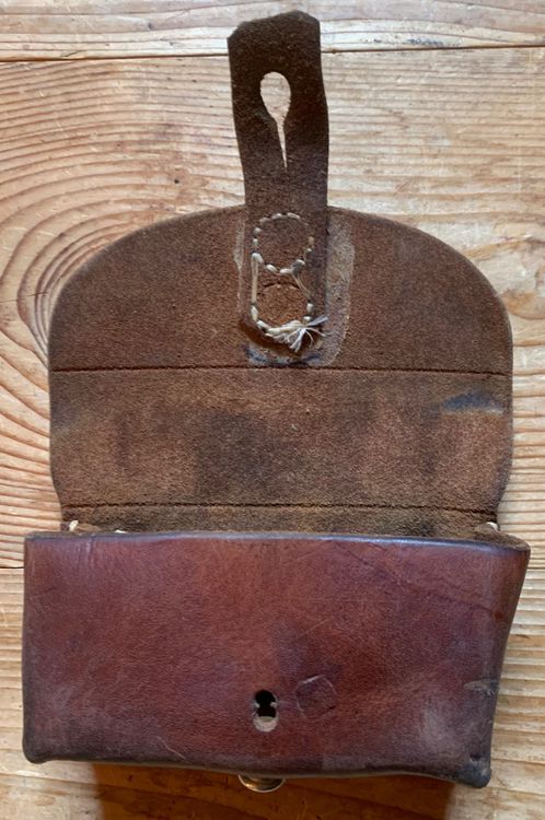 Ledertasche für Revolverputzzeug der CH Armee (Gebraucht) in Goldingen ...
