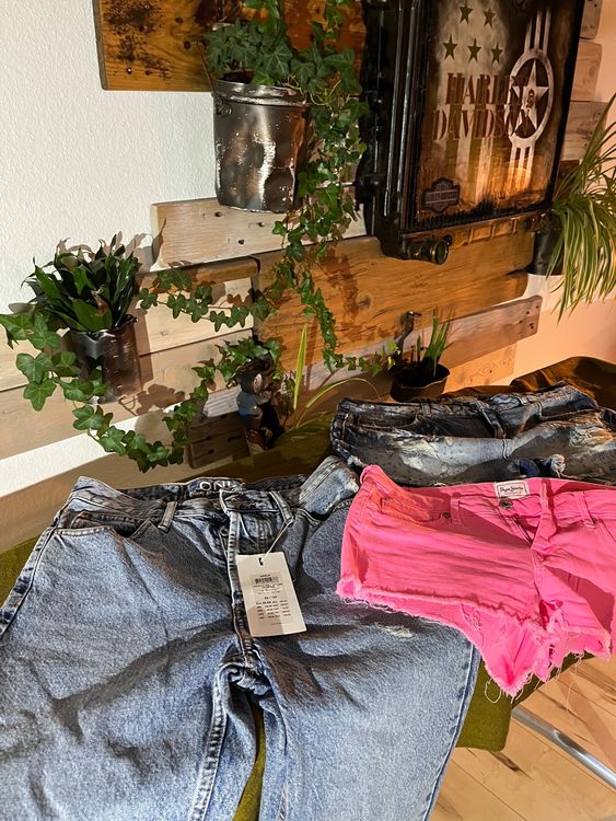 Only Pepe Bershka (Gebraucht) in Buhwil für CHF 5 – mit Lieferung auf ...