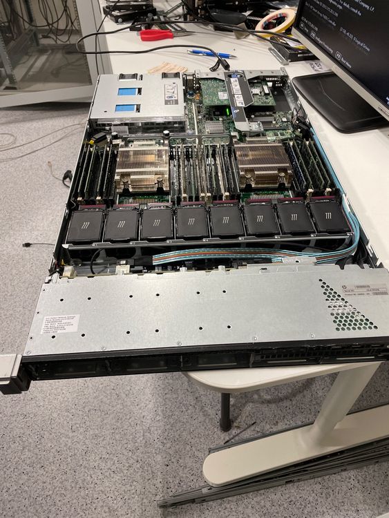 HPE Proliant DL360 Gen8 2xE5x2650 208GB Ram (Gebraucht) in Glattfelden ...