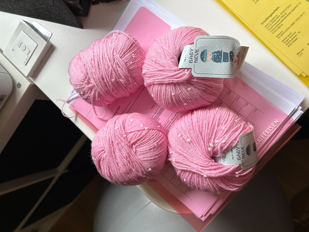 Wolle (Neu und originalverpackt) in Schänis für CHF 10 – mit Lieferung ...