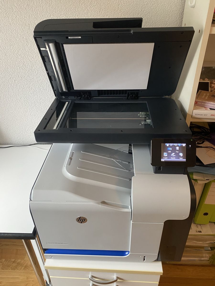 Imprimante HP LaserJet Pro 500 color MFP M570dn (D'occasion) à Fribourg ...