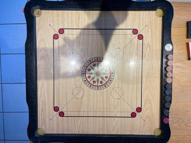 Jeu Carrom Vintage (Gebraucht) in Cossonay-ville für CHF 80 – mit ...