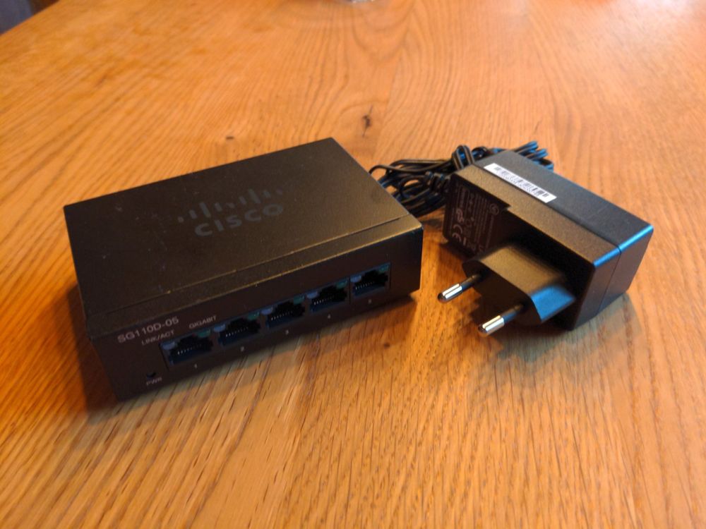 Cisco 5-Port Gigabit Switch, SG110D-05 (Gebraucht) in Buchs SG für CHF ...
