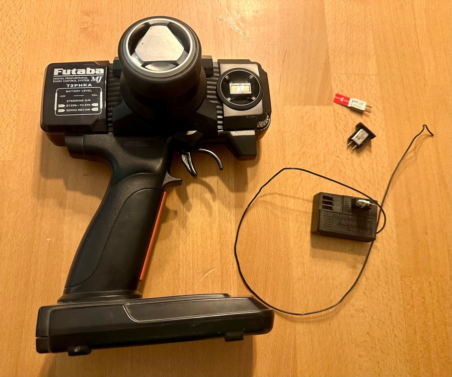 Futaba 27Mhz Fernsteuerung (Gebraucht) in Oftringen für CHF 23 – mit Lieferung auf Ricardo kaufen
