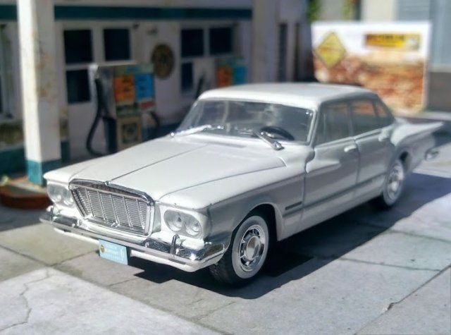 Chrysler Valiant V200 1961-1963 weiss 1:43 von Altaya / IXO (Neu und ...