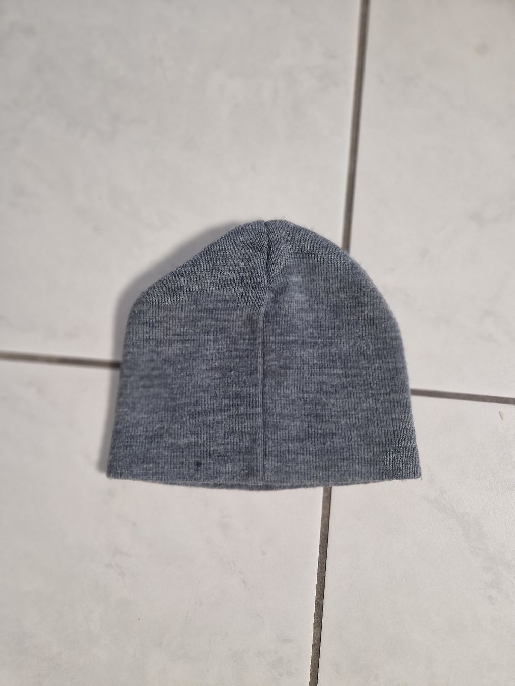 5 Warm Winter Hats (Gebraucht) in Bassersdorf für CHF 1 – mit Lieferung ...