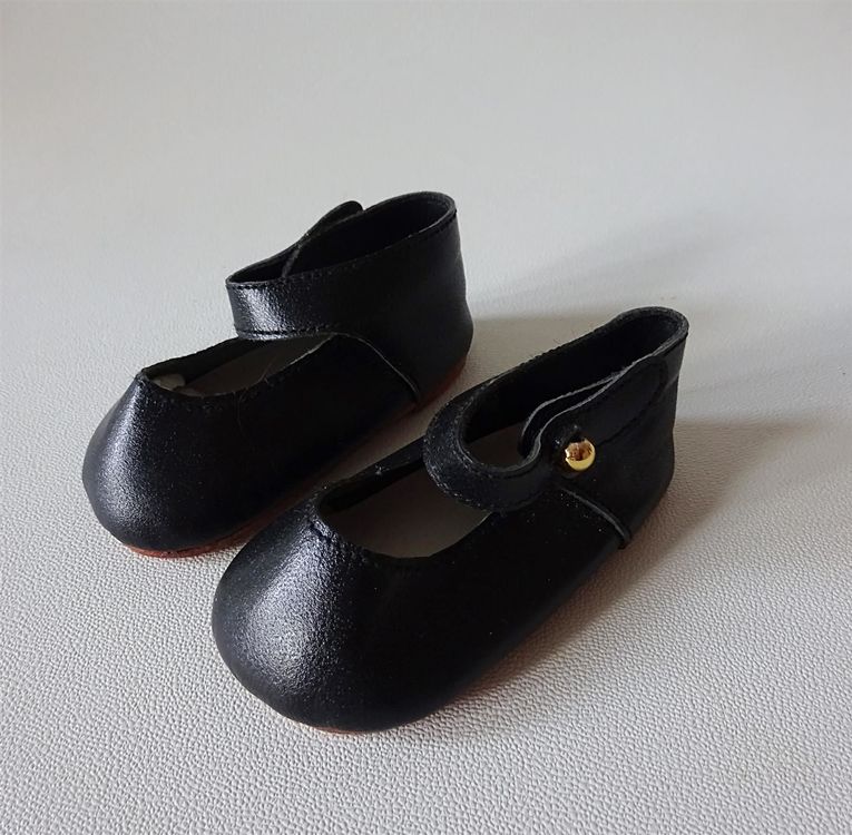Puppenschuhe Leder (Gebraucht) in Lengnau BE für CHF 15 – mit Lieferung auf Ricardo kaufen