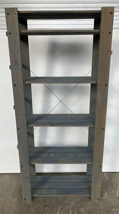 Stabiles Holzregal Grösse 174x80x34cm. (Gebraucht) in Zuzwil SG für CHF 20 – nur Abholung auf ...