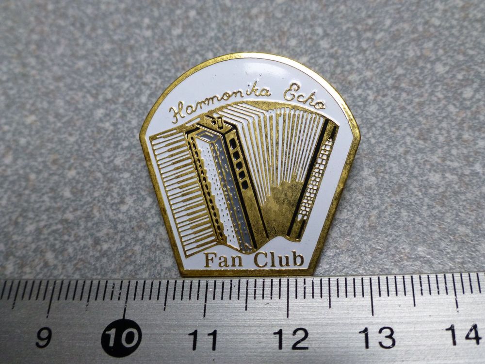 PIN PINS MUSIK Handorgel Ziehharmonika Harmonika (Gebraucht) in Gränichen für CHF 1 – mit ...