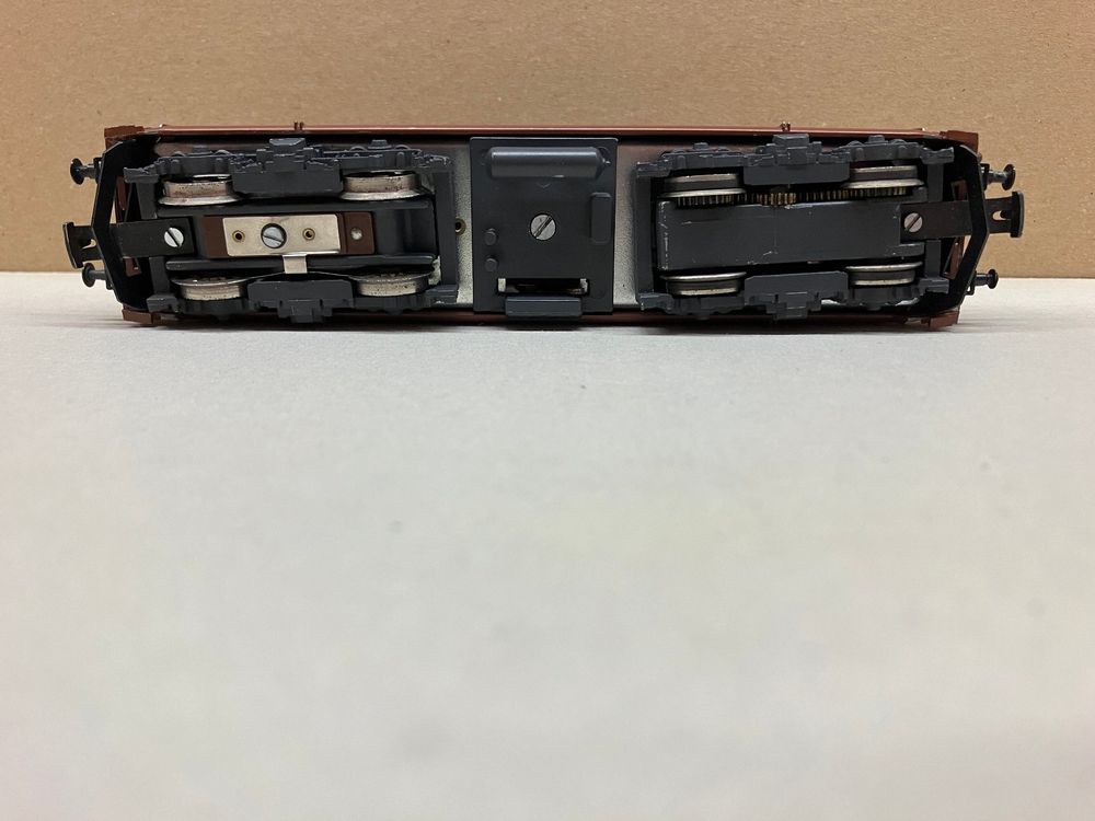 Hag 181 BLS Re 4/4 261 "alte Generation", H0 GS Analog | Kaufen auf Ricardo