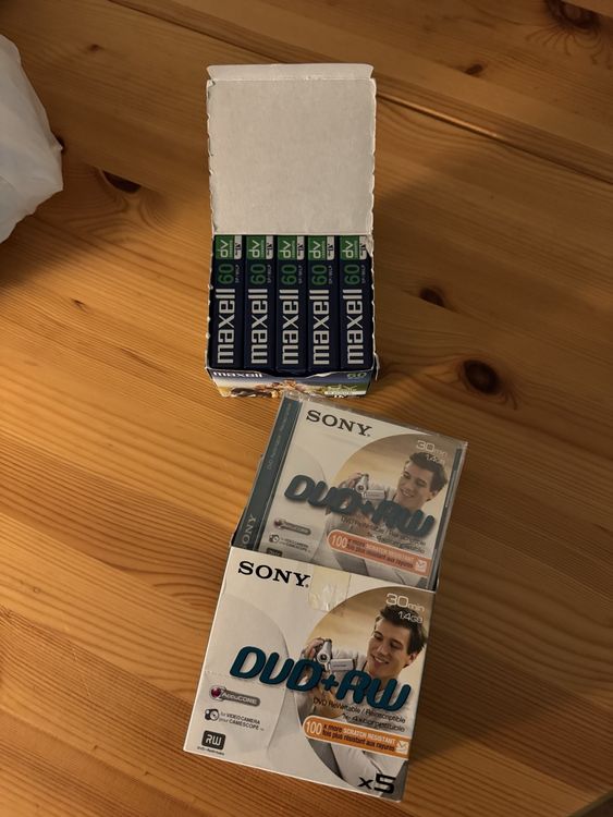 Maxell Mini DV Cassette (Gebraucht) in Vésenaz für CHF 23 – mit ...