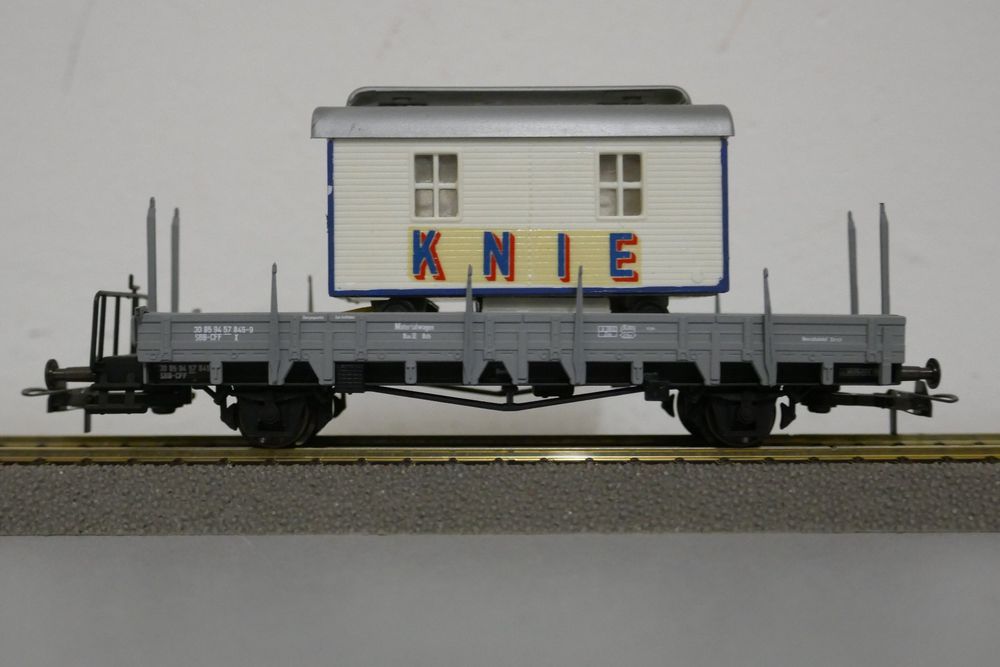 AKU 1018-F Rungenwagen SBB Kkkm mit KNIE Beladung H0 mit OVP (Neu ...