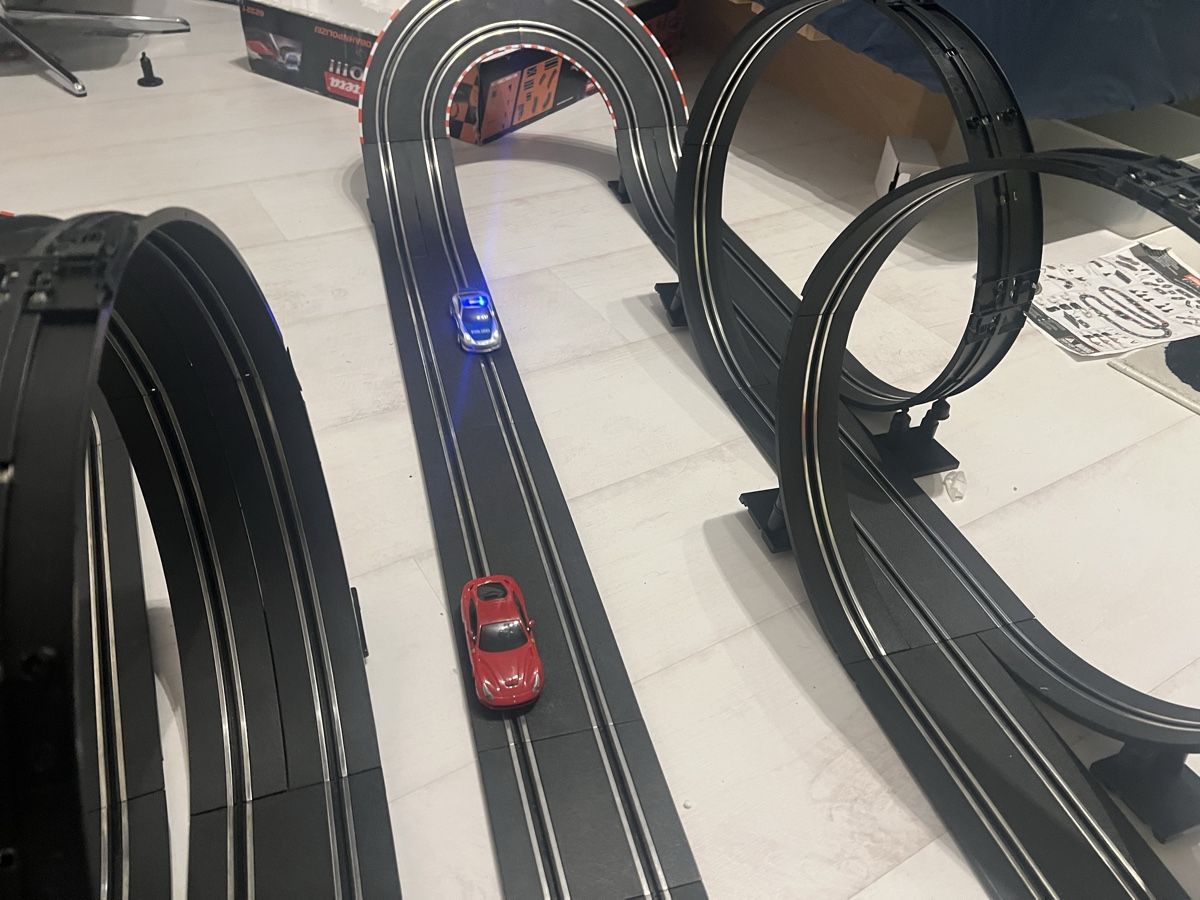 Grosse Carrera Bahn mit Loopings und drei Autos (Gebraucht) in ...
