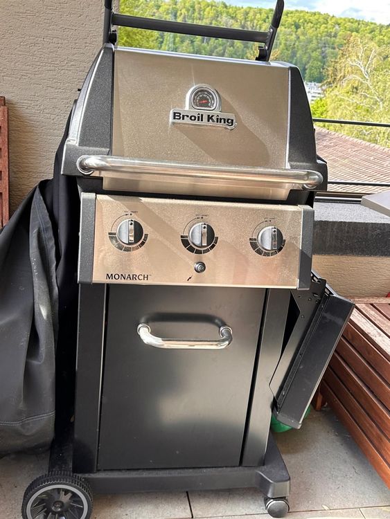Kaum gebrauchter Gasgrill "Broil King" MONARCH 320 | Kaufen auf Ricardo