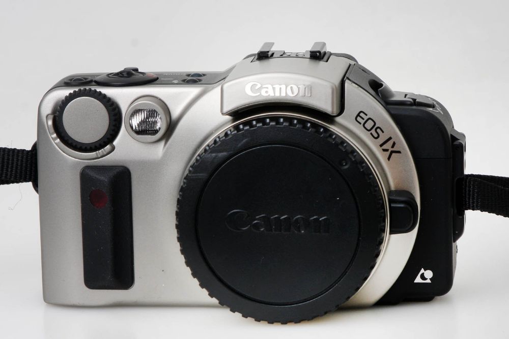 Sammlerkamera Canon EOS IX Gehäuse Top Zustand (Gebraucht) in Jona für ...