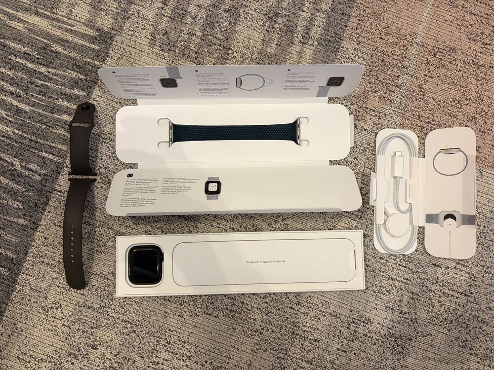 Apple Watch SE (2. Gen.), GPS, 44mm, Schwarz, 2 Armbänder (Gebraucht ...