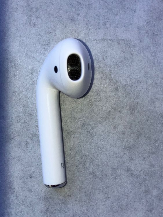 AirPods 2 rechts A2032 (Gebraucht) in für CHF 29 – mit Lieferung auf ...