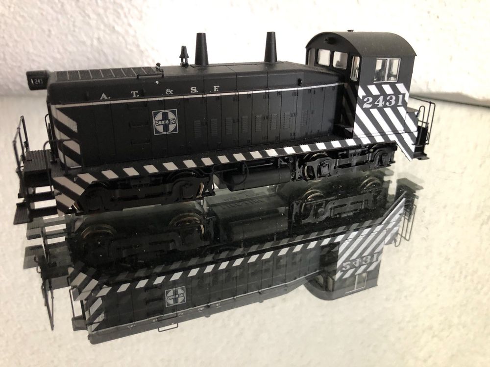 Proto2000 SW9 ATSF Zébra (Defekt) in Leuzigen für CHF 12 – mit ...