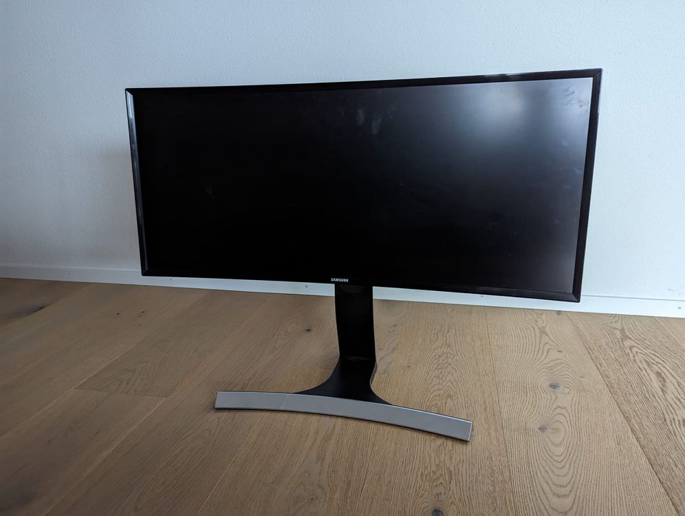 Samsung 29" Curved Monitor | Kaufen auf Ricardo