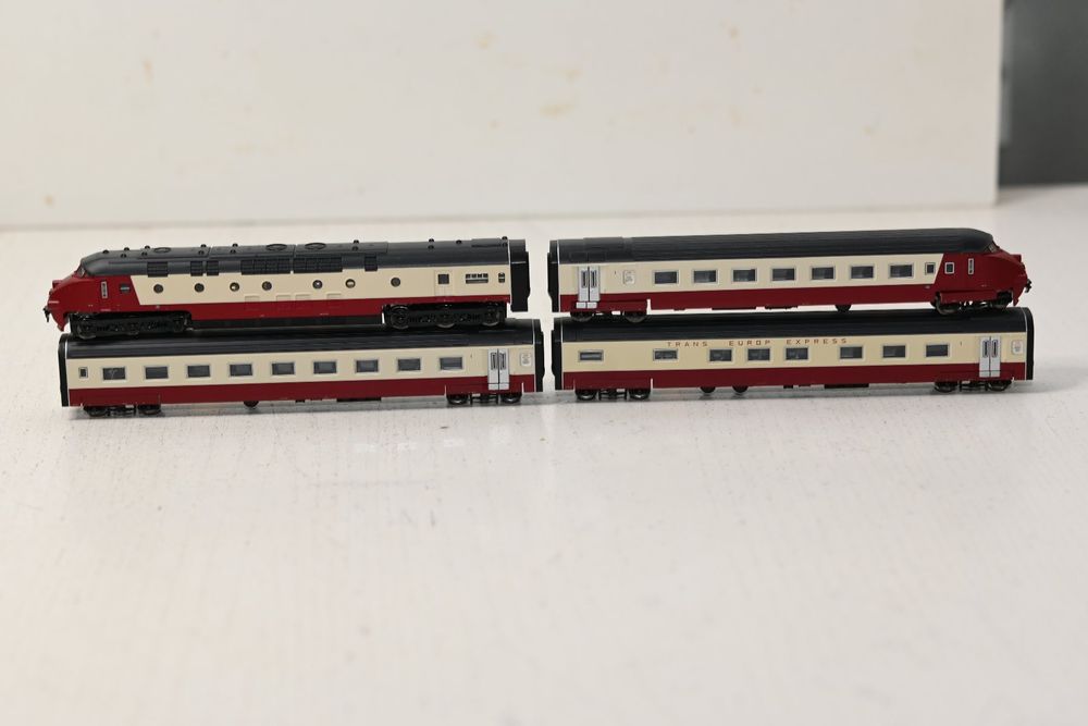 TEE Zug 4 teilig Trix Spur N ohne OVP , läuft nicht (Defekt) in Laupen ...