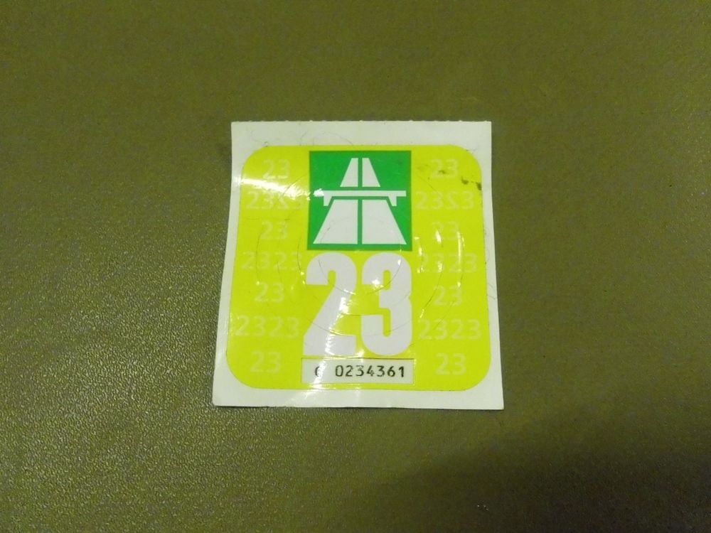 Autobahnvignette Schweiz 2023 (Neu und originalverpackt) in Stierva für CHF 26 – mit Lieferung ...