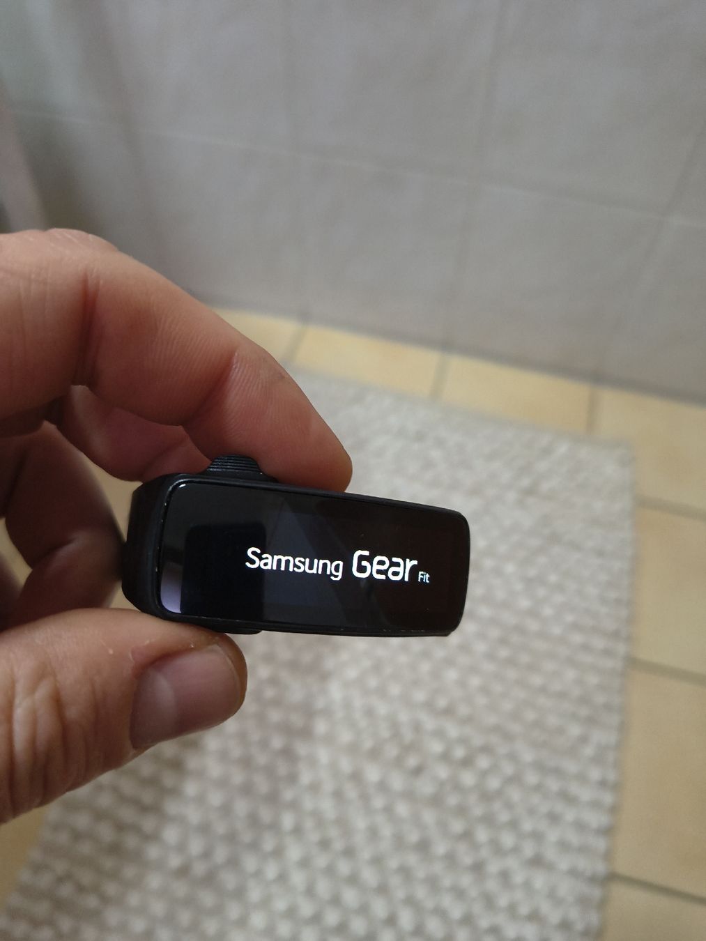 Samsung Gear Fit SM R350 (Usato) a Vezia per CHF 3 – con consegna ...