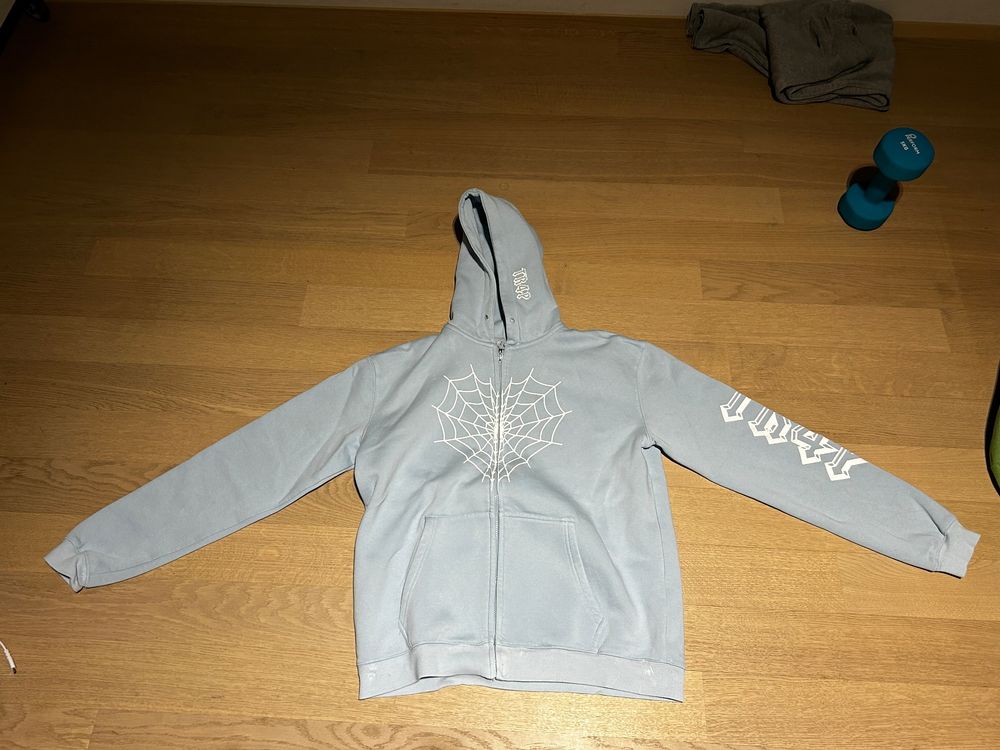 Tr4p Spinnennetz Hoodie (Gebraucht) in Winterthur für CHF 20 – mit Lieferung auf Ricardo kaufen