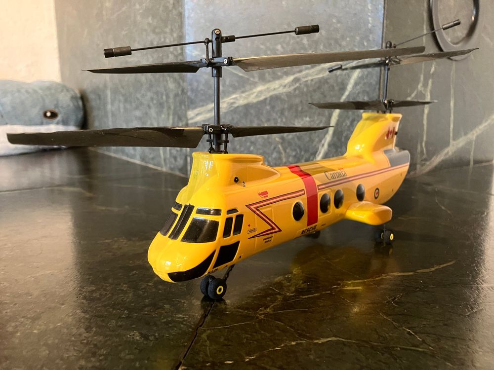 Rarität Blade Tandem Helikopter - Sammler Zustand! 🚁🇨🇦 (Gebraucht) in ...