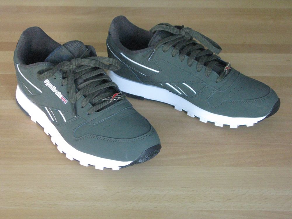 Reebok Sneaker in dunkelgrün, Gr. 42 | Kaufen auf Ricardo