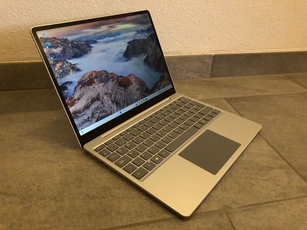 Surface Laptop Go, i5-1035G1, 1536x1024, Akku 98%, 256GB SSD (Gebraucht ...