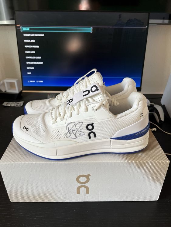 Signed Roger Federer Shoes - ON Running Roger Pro (Neu und ...
