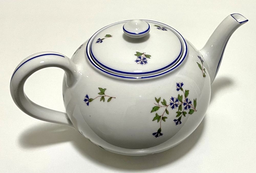 Teekanne Teekrug Langenthal Porzellan weiss Kornblumen TOP (Gebraucht ...