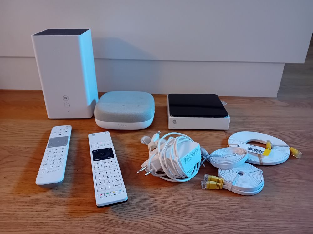 2 x Swisscom TV Box + 1 x Router (Gebraucht) in für CHF 2 – mit ...