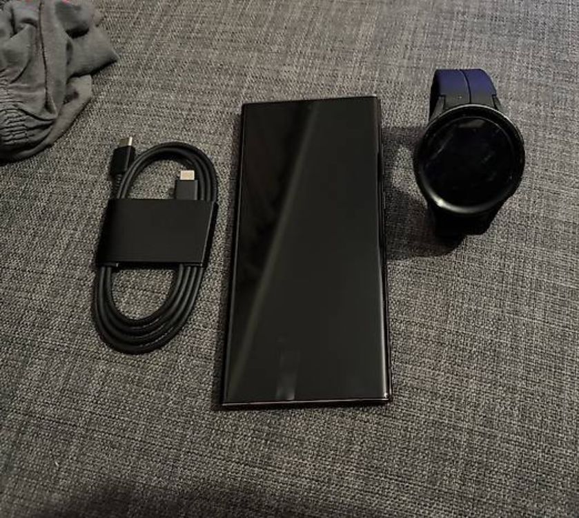 Samsung Galaxy S22 Ultra 256gb inkl. Samsung Watch 5 Pro (Gebraucht) in ...