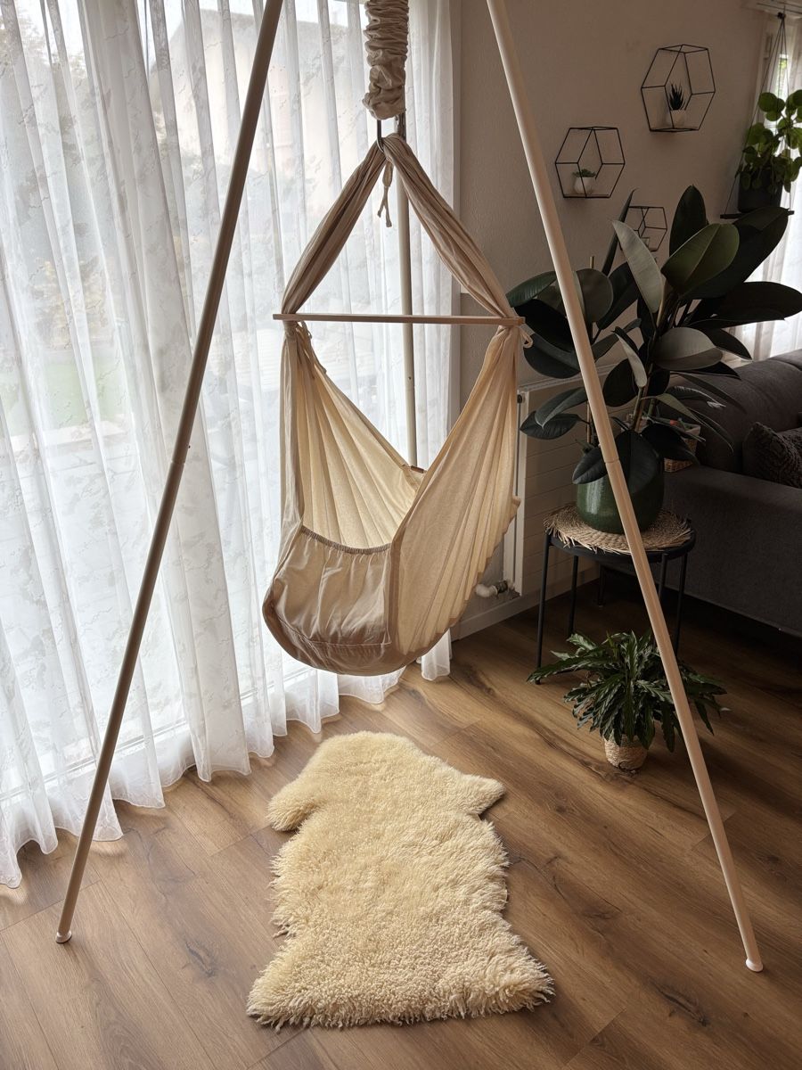 Federwiege Membantu inkl. Wiegemotor (with App) und Gestell (Gebraucht ...