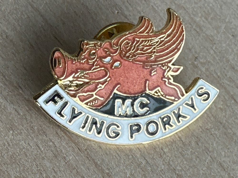 Pin MC Flying Porkys MC (Gebraucht) in Glattbrugg für CHF 1 – mit ...