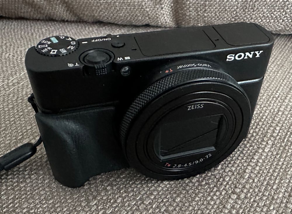 Sony R100 VII (Gebraucht) in Meisterschwanden für CHF 890 – mit ...